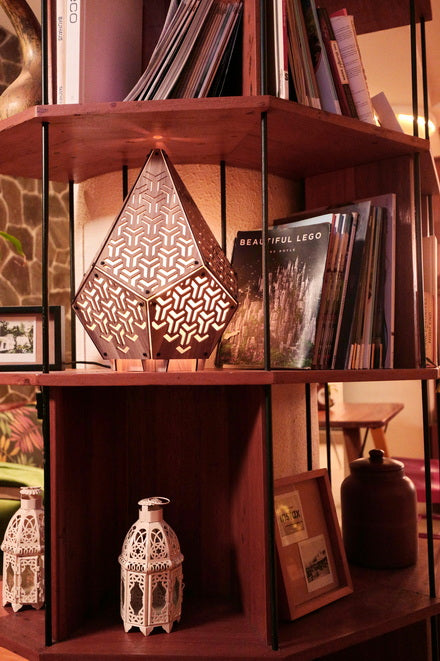 Papercraft SINAR Arrow Table Lamp - Transformable Lighting - PAPERCRAFT ...